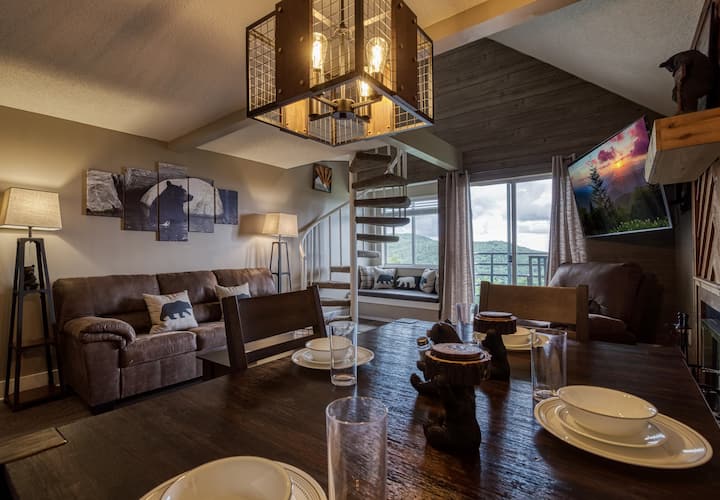 Outdoor Pool! Indoor Hot Tubs And Pool! Renovated! - Gatlinburg, TN