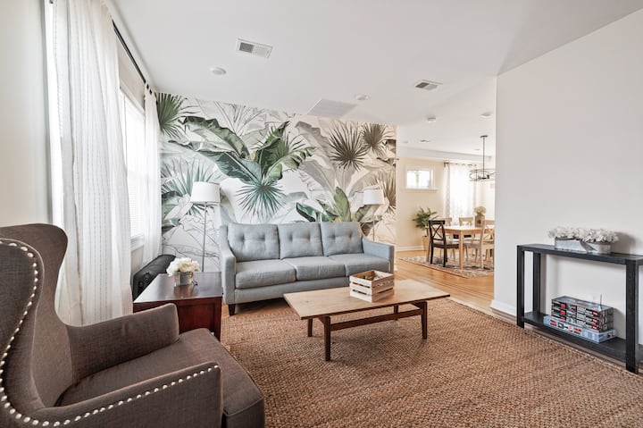 Two Floor Urban Oasis: King Bed | Near Nyc Train - Livingston, NJ