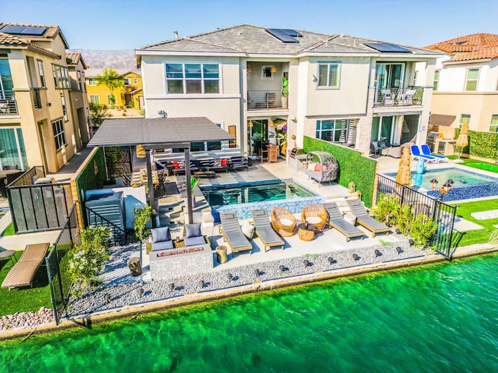 Bali Hai Villa On The Lake - Indio, CA