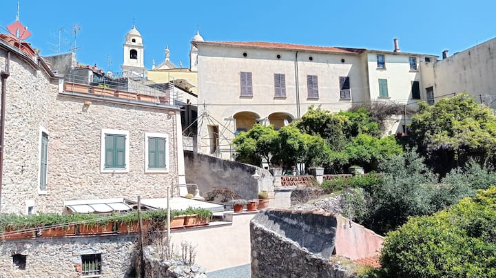 Casa Caterina, Fresca E Tranquilla Vicino Al Mare - Finale Ligure