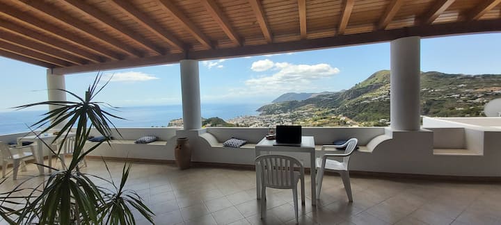 Ampia Camera Terrazza Panoramica - Lipari
