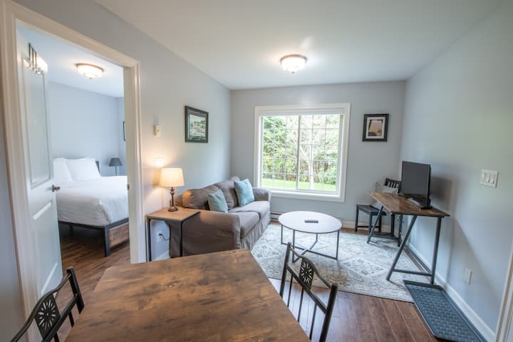 The Suite At Coastline Cottage - Tofino