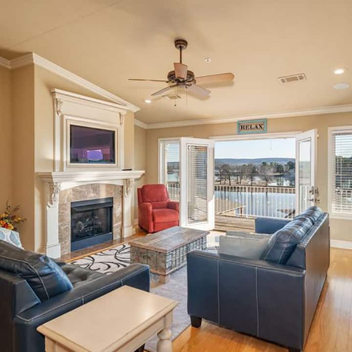 Incredible Lake View! Luxury! Racing Season! - Lake Hamilton, AR