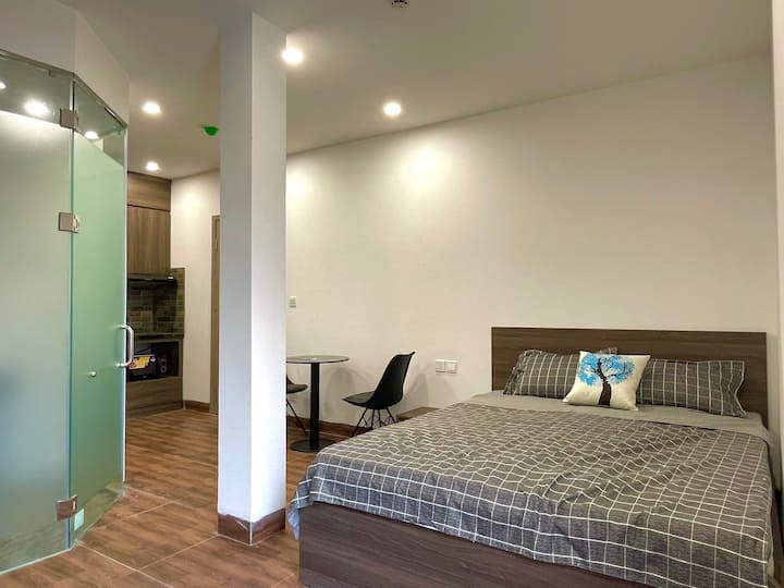 Căn Hộ đầY đủ Tiện Nghi Ban Công Thoáng Tại Tây Hồ - Hanoi