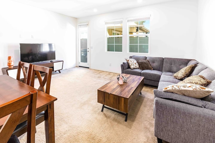 Corporate Relocation|just Bring Your Bag G#41351 - Eastvale, CA