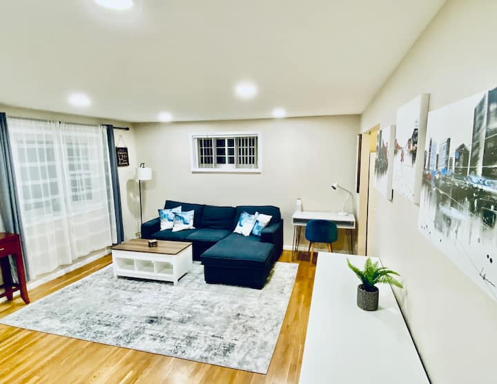 Upstairs Apartment - 5 Min. From Metro, Pike&rose - Rockville, MD