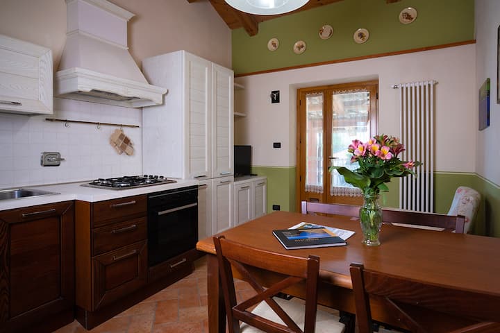 La Corte — Orchard-view Terrace - Cavour