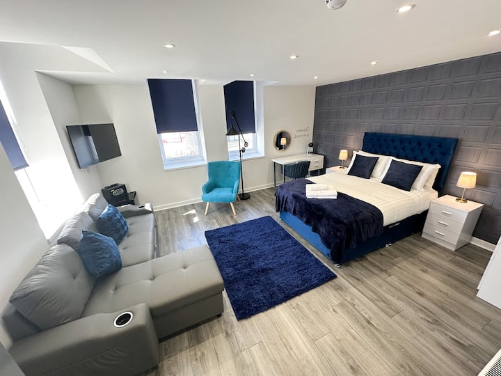Stylish Bedroom With Street Parking(r3) - Liverpool