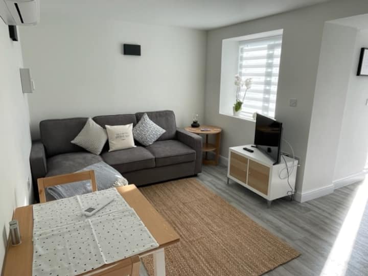 Hitch - Harbour View Lodges - Mersea Island