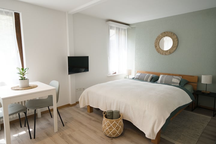 Cozy Little Studio | With Ambiance Near Lake - 施皮茨