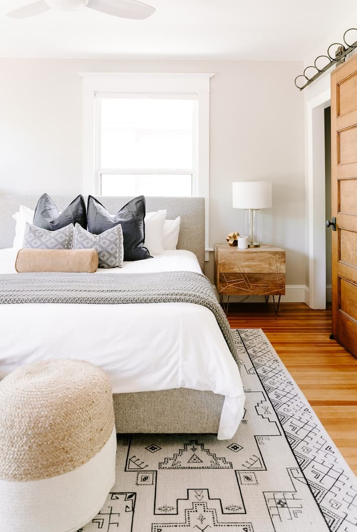 Designer Home W/ Hot Tub Perfect For Every Season! - Denver, CO