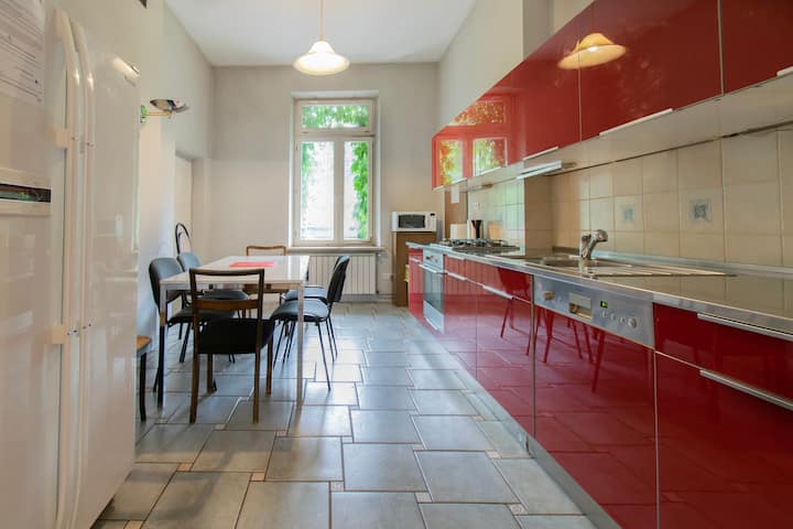 Spacious & Tranquil Ap. Close To Main Sq + Balcony - Krakau