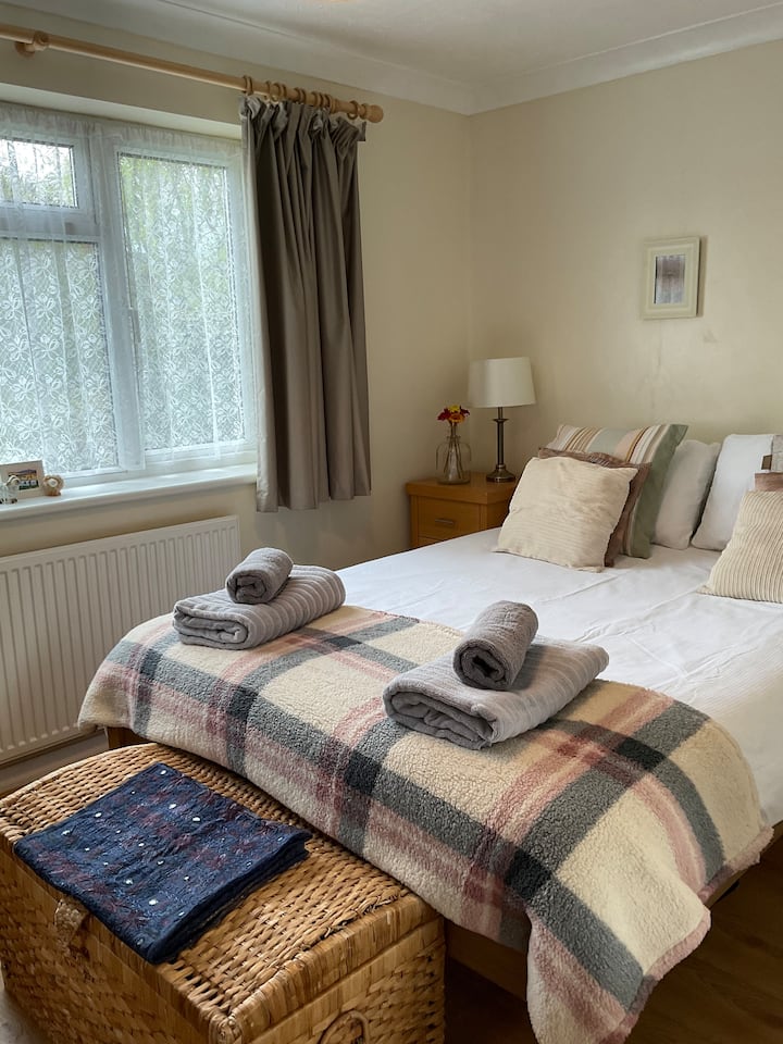 Guest Suite Self-contained With Private Entrance - Aylesbury