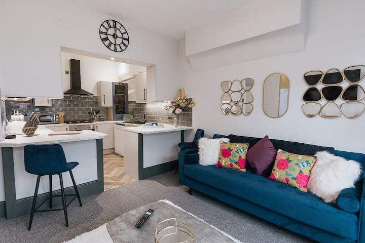 Luxury Apartment Close To The Beach - Llandudno