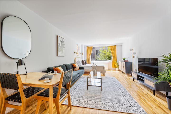 Bright & Spacious, South Ex, Elevator Building - New York