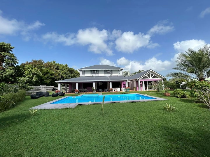 Très Grande Villa D'architecte Avec Piscine - Saint-François