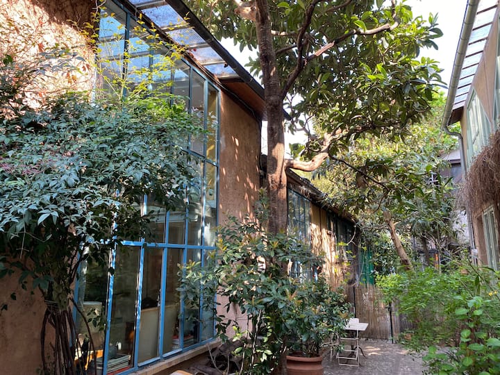 Maison Secrète Et Discrète à Paris - Paris