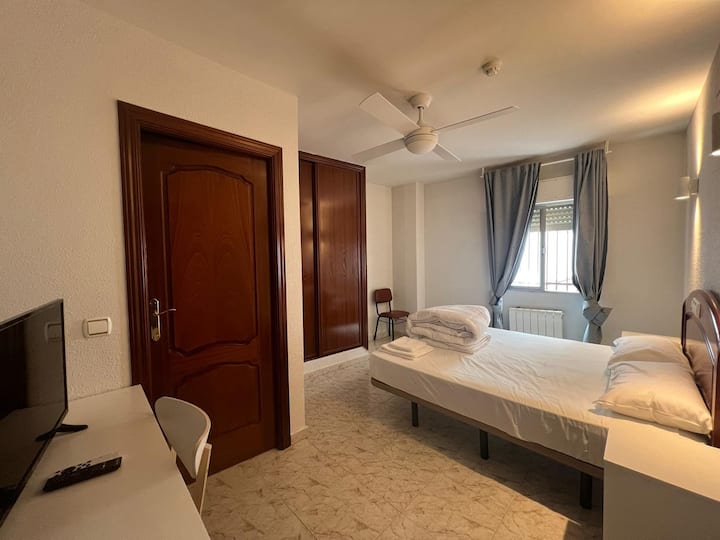Discreet Single Room - Talavera de la Reina