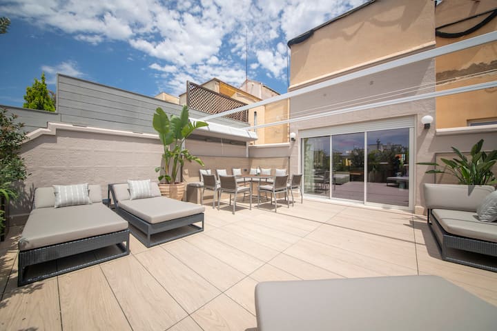 Five Bedroom Duplex Apartment With Sunny Terrace - Barcelona