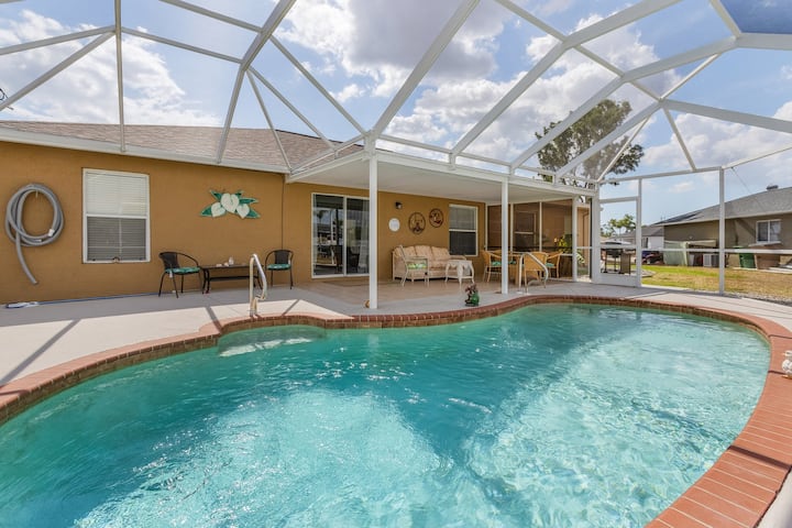 Close To Baseball, Pool, Games, Bikes! - Cape Coral, FL