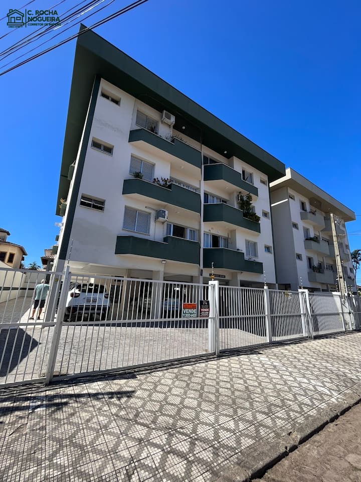 Ap Da Vovó - 2 Dorms Centro De Ubatuba Com Ar/wifi - Ubatuba