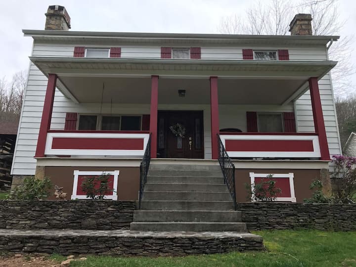 Tessaro Home - Pipestem Resort State Park, Pipestem