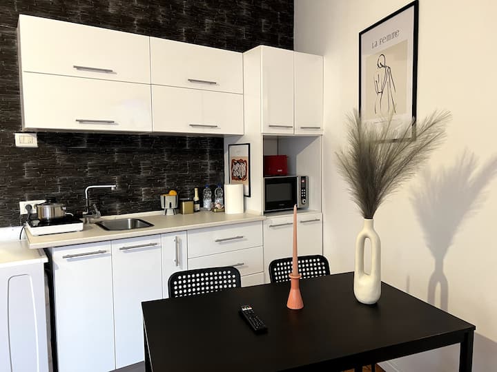 Bohem | King Bed, Spacious, Comfortable, W/washer - Bucharest