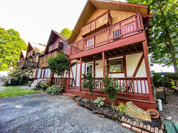Lake Access Chalet - Walk To Golf And Lodge - Indian Lake, PA