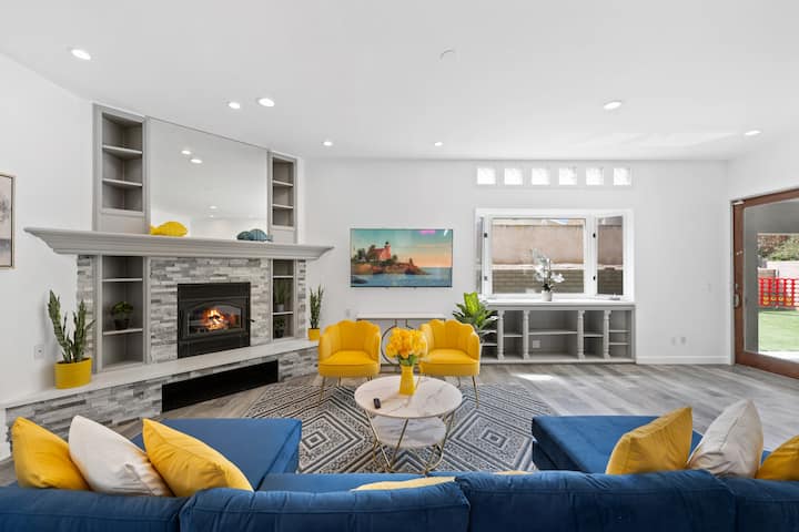 Game On! Luxe Retreat W/ Endless Games & Photo Fun - San Diego, CA