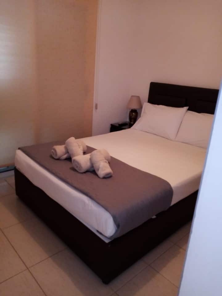 Nice Apartment In Best Location - Kato Paphos