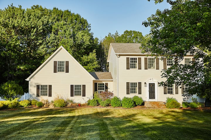 Scenic Hilltop Home | Hot Tub, Fireplace, Home Gym - Nassau, NY