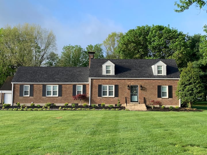 Maywood Cottage - Bardstown, KY
