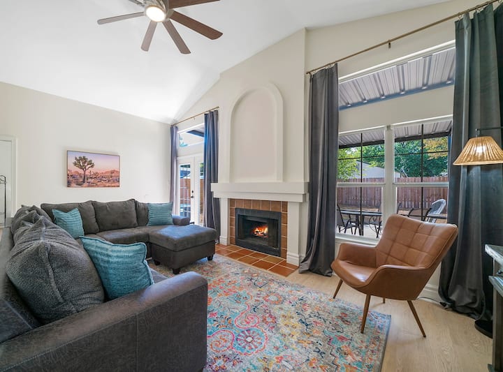 The Bird House - Bmt Graduation/seaworld - San Antonio, TX