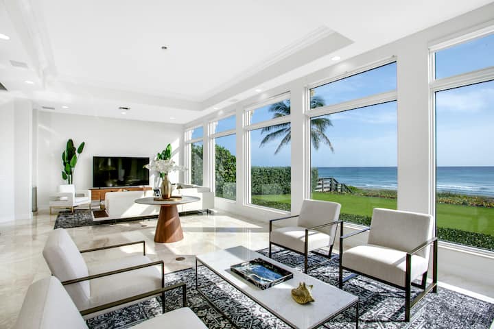 Splendid Direct Oceanfront Home On Private Beach - Delray Beach, FL