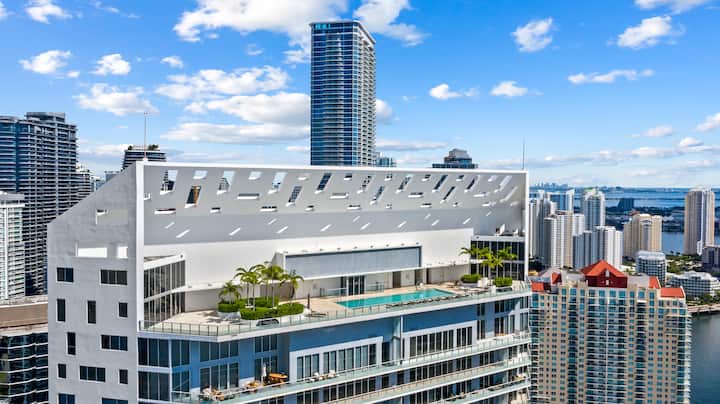 Stunning Bayview Condo In The Heart Of Brickell! - Miami