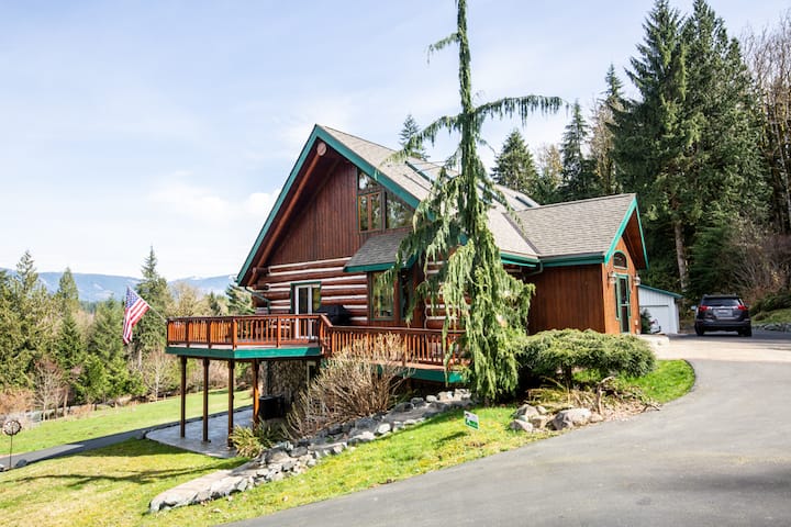 The Gingerbread Cabin (Version 2/2) - Monroe, WA