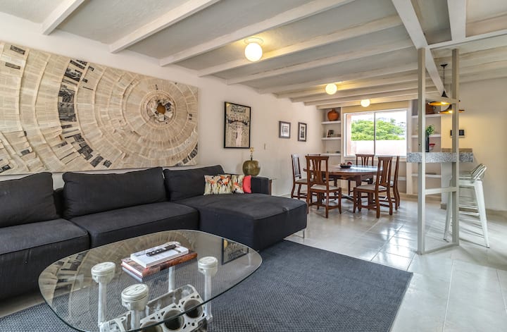 Big Spacious Apartment W/ Terrace. 3br 2ba 150mbs - Querétaro