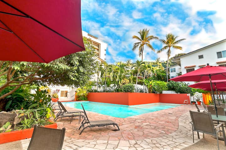 2 Bedroom, 2 Bath, 2 Blocks From Beach - Puerto Vallarta