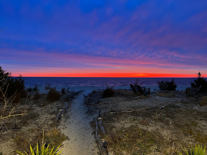 Private Beach Front Bungalow On Delaware Bay-max 4 - Bowers Beach, DE