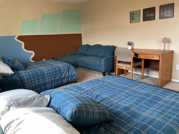 3-bedroom/6-bed Center Of Town! - Anchorage, AK