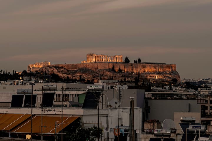 Charming 2 Bd Apt With Acropolis View In Athens - Athens