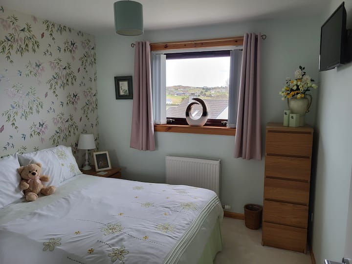 Private Room Balintore With  Private Bathroom - Isle of Lewis