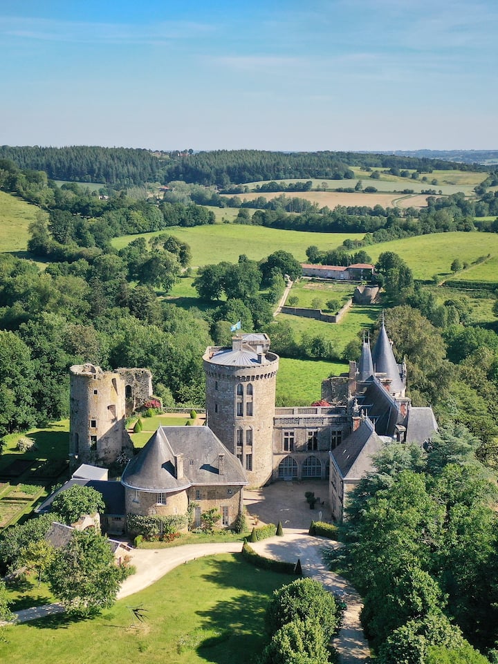 Soyez Chatelains ! - Puy du Fou