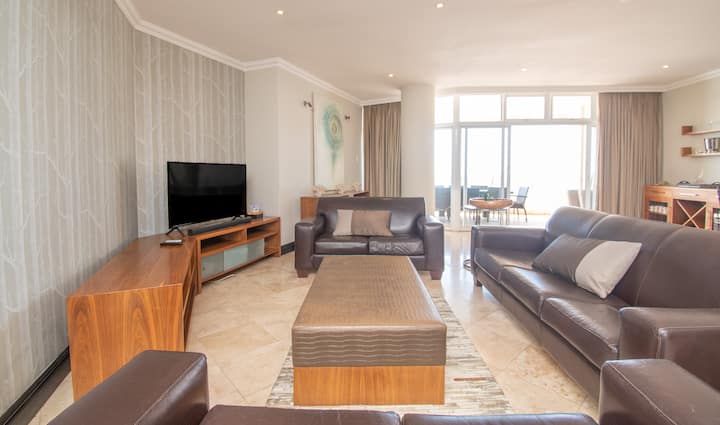 603 Oyster Rock - Umhlanga