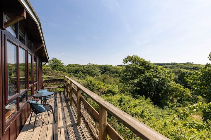 Coastal Cabin, Beach 5 Mins, Lovely Views - Little Haven