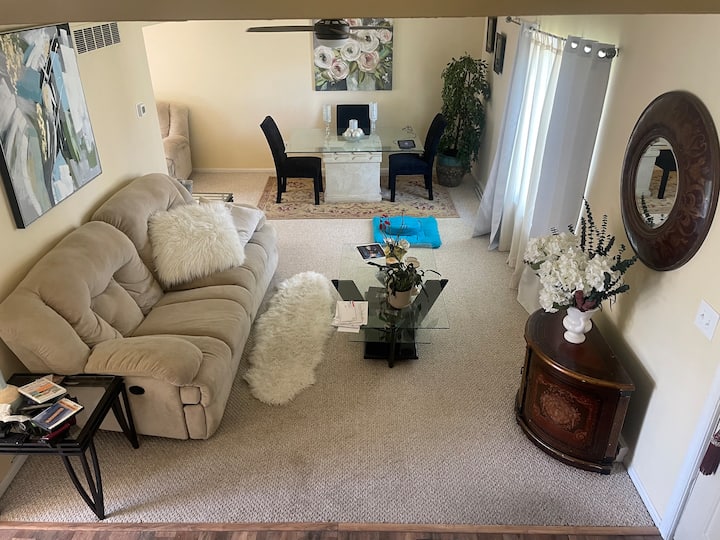 Private Room On The West End - Dover, DE
