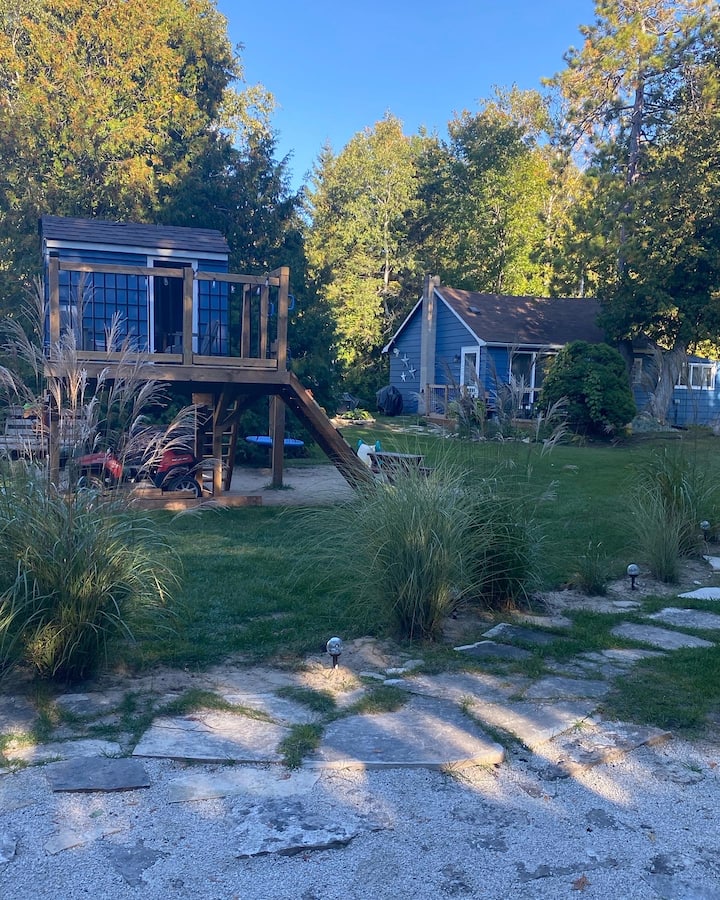 Wright By The Beach Cottage - Sauble Beach