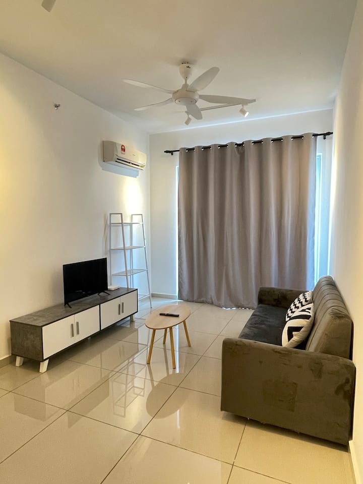 Family Friendly 3br City View @ Metropol - Perai