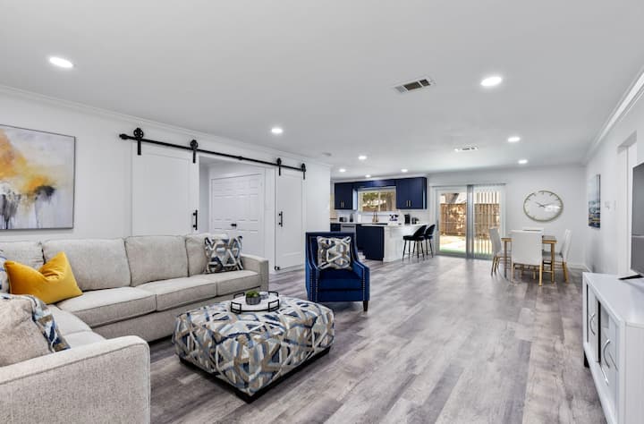 Family Friendly Single Family! - Southlake, TX