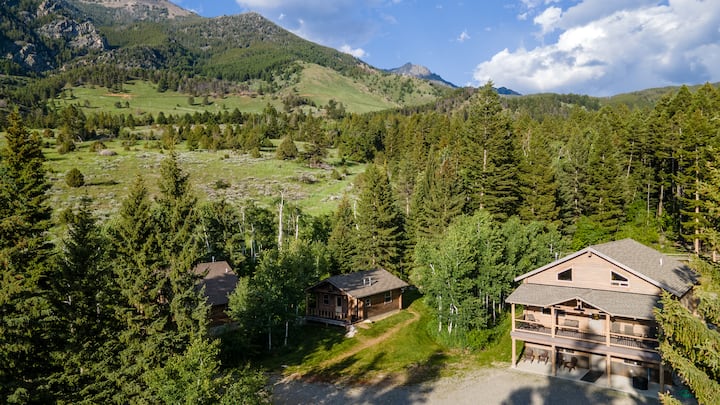 Montana Mountain Retreat - Emigrant, MT